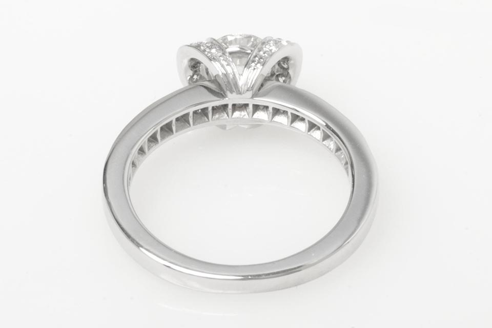 リボンリング Pt950/ダイヤ0.47ct H/VVS2